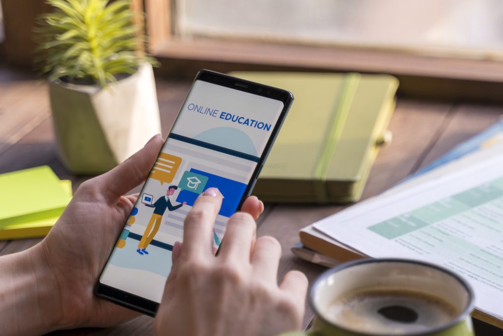 10 Best Free Educational Apps for Students & Kids Learning